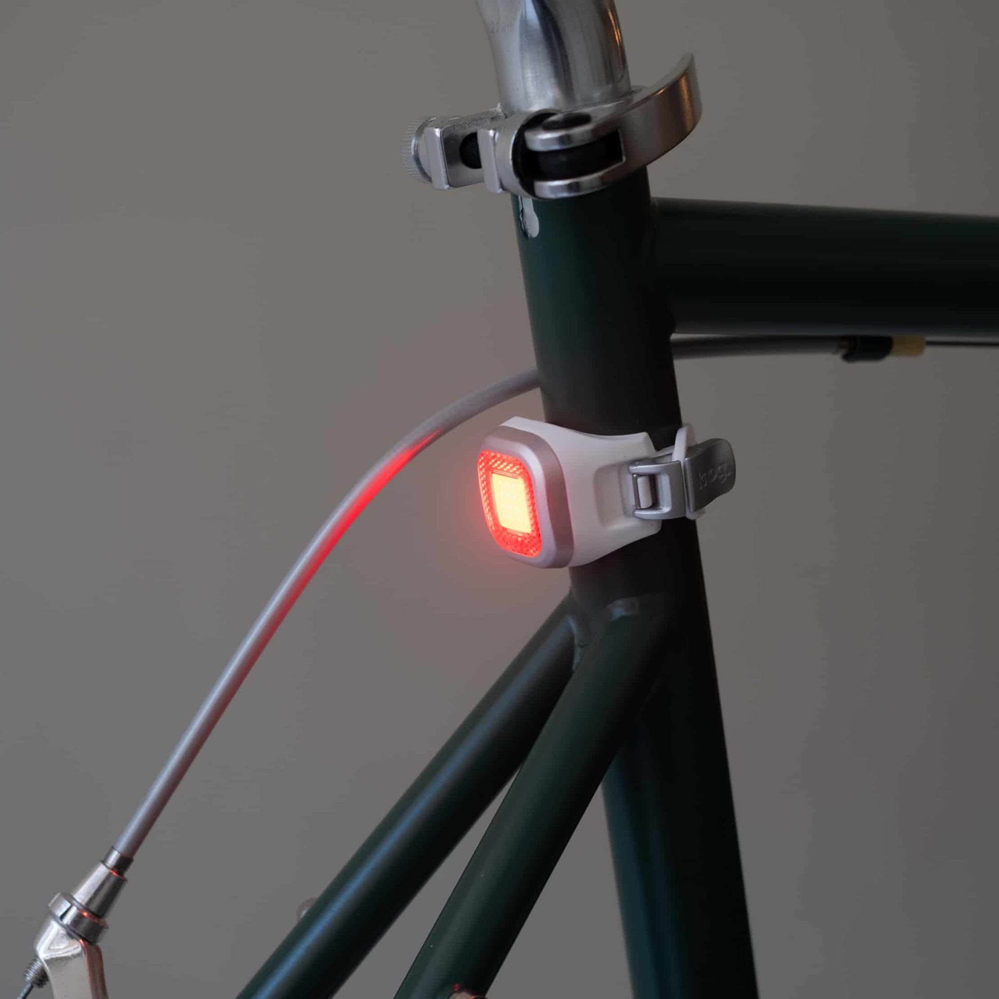 Knog - Blinder Mini Square Light Twinpack – tokyobike London